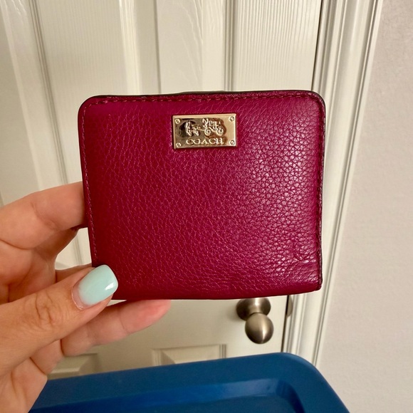 Coach | Bags | Coach Pebbled Leather Small Snap Wallet Bifold Berry ...